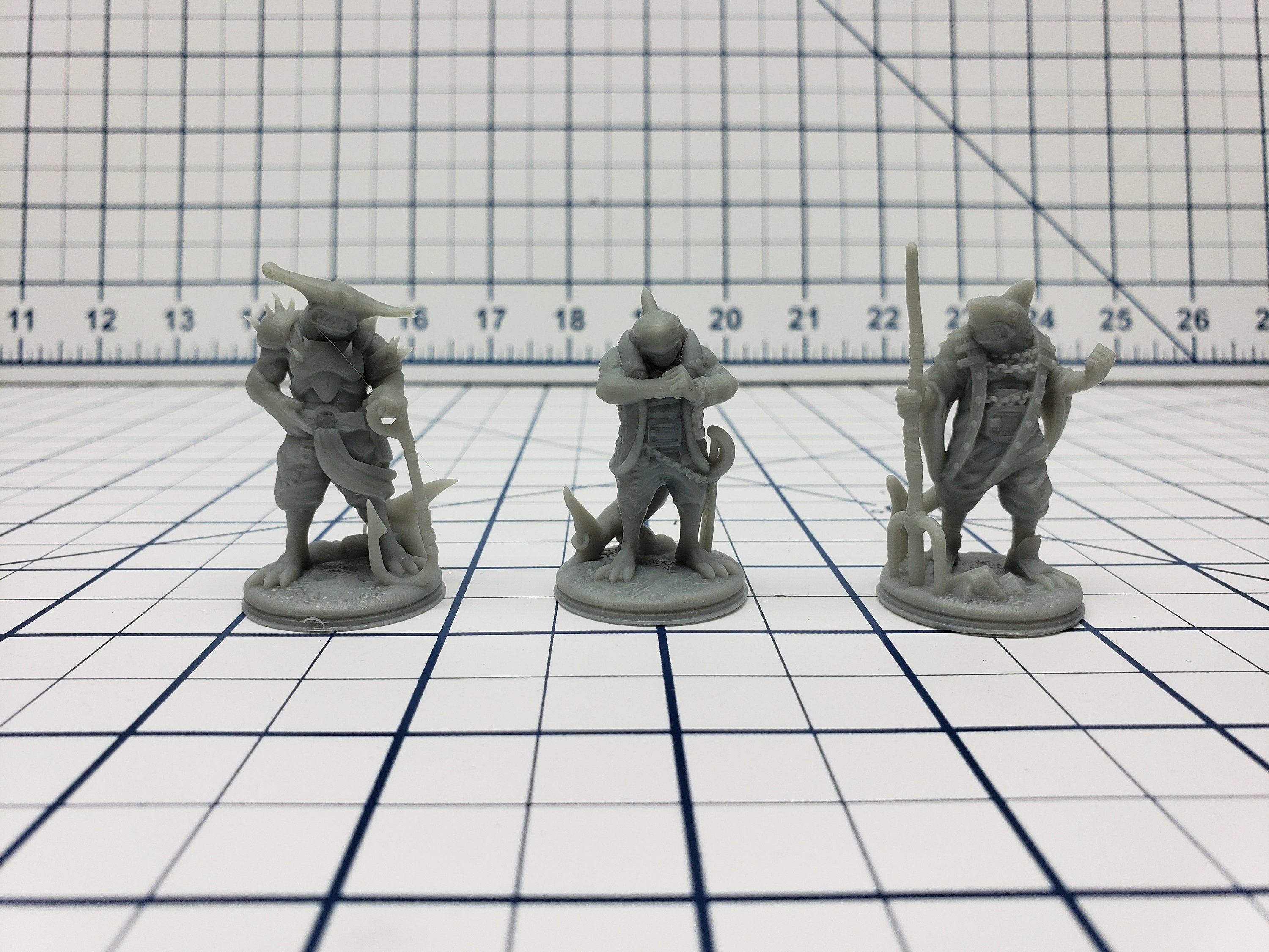 Shark Men Mini - Savage Atoll - Hero's Hoard - DND - Pathfinder - Dung